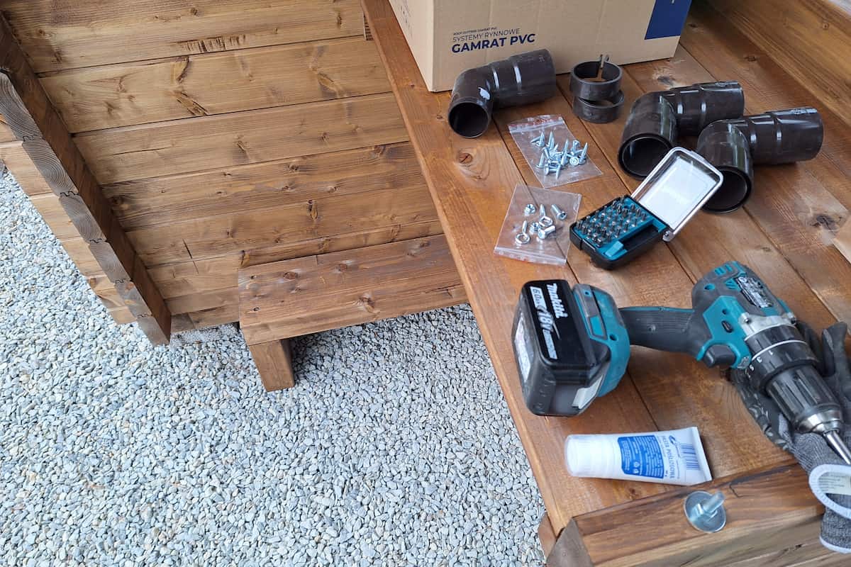 How to Fit Guttering to a Shed: Step-by-Step Guide | Summerhouse24