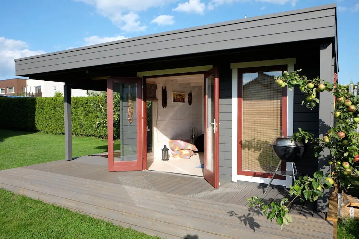 Summerhouse Colours Guide: Paints, Stains, Tones & Tips | Summerhouse24
