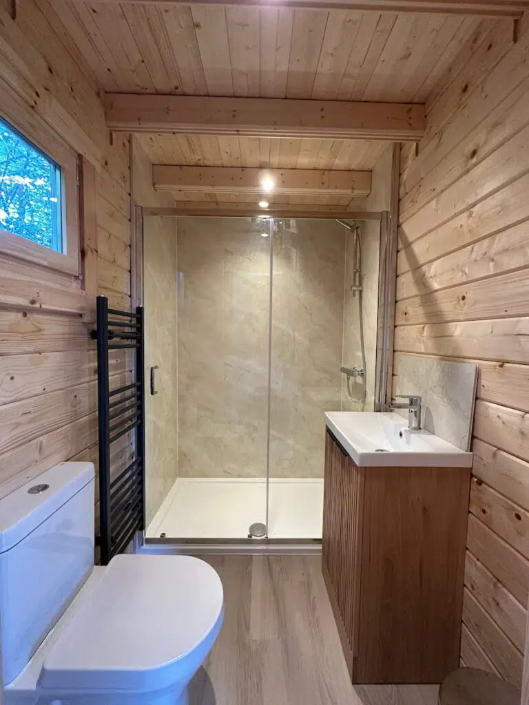 Log Cabin Garden Room Airbnb: Inside a Hampshire Five-Star Stay ...